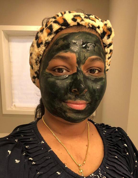 5 Amazing Benefits of Using Activated Charcoal for Skin Glow